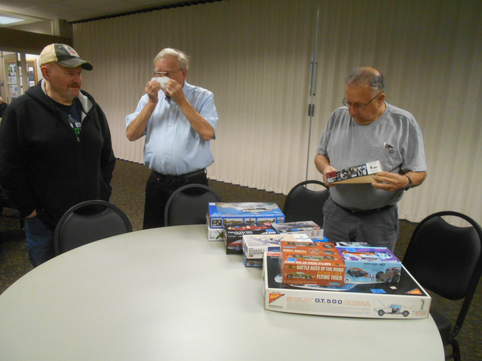 November-2022 Meeting IPMS - Photo Gallery